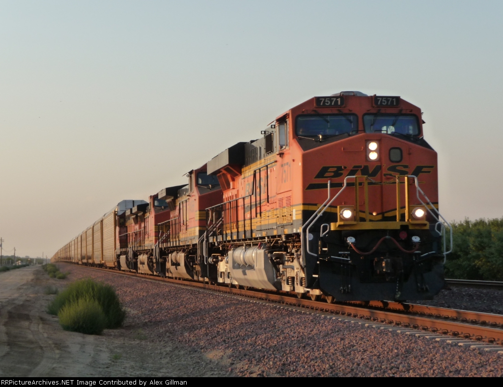 BNSF 7571 East